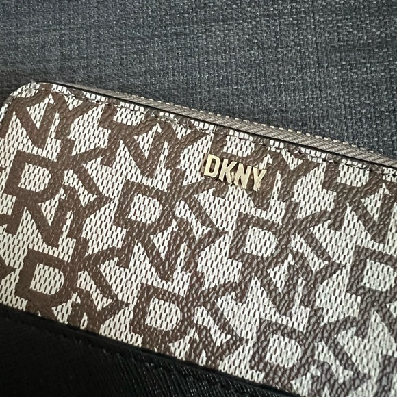 Dkny | Bags | Nwt Dkny Vela Small Zip Around Wallet Case Organizer ...